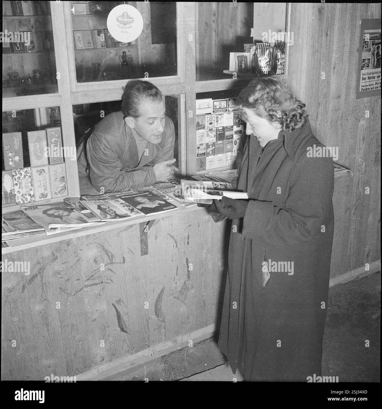 Baustellen-Kiosk Rheinau 1953#Building site kiosk Rheinau 1953 Stock ...