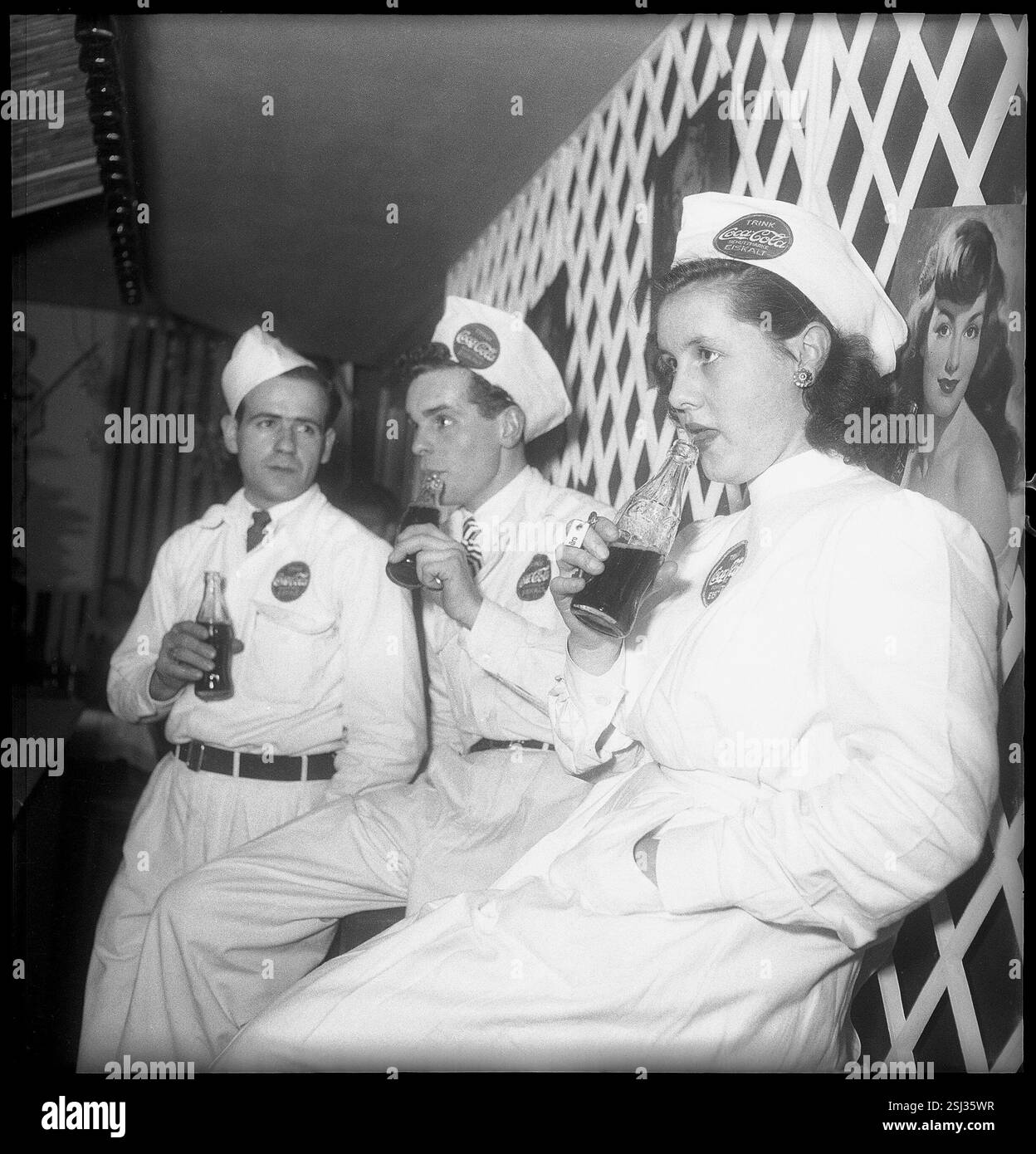 Coca-Cola Angestellte machen Pause; 1949#Coca-Cola employees having a ...