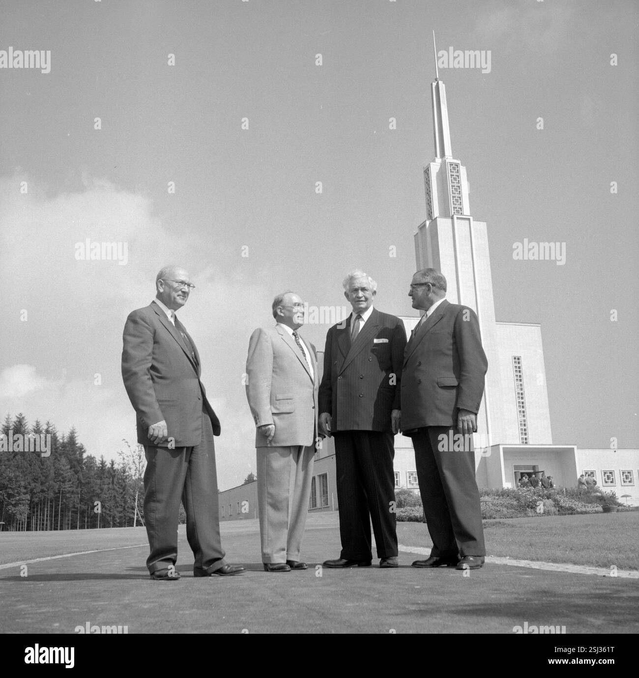 Otto Steiger mit David McKay, 1955#Otto Steiger with David McKay, 1955 ...