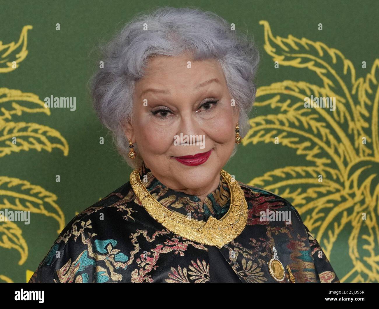 Los Angeles, USA. 10th Feb, 2025. Lek Patravadi arrives at the HBO ...