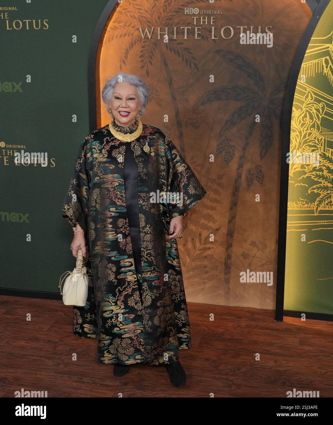 Los Angeles, USA. 10th Feb, 2025. Lek Patravadi arrives at the HBO ...