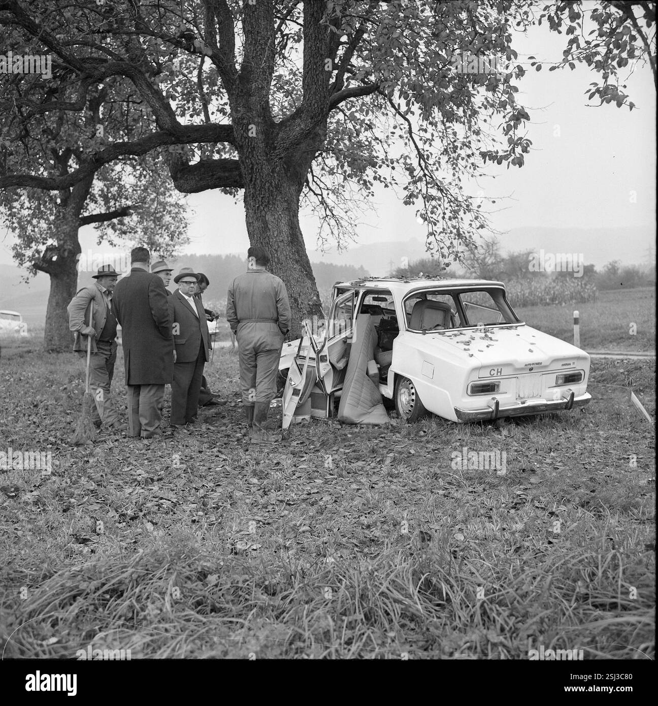 Hugo Koblets tödlicher Unfall 1964: Wrack seines Alfa Romeo#Hugo ...
