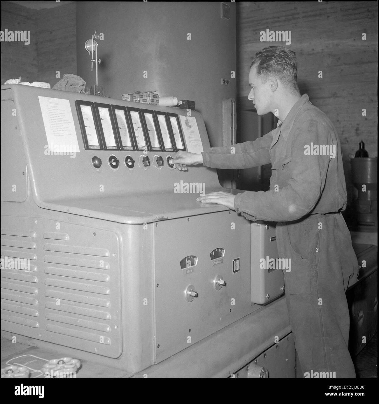 Kraftwerk Widegg-Brugg, Turbinen-Steuerung 1952#Wildegg-Brugg power station, turbine control ...