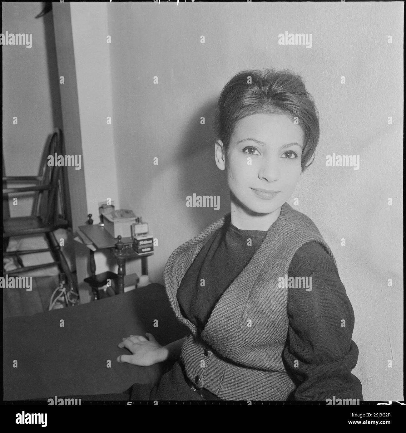 Esther Ofarim, israelische Sängerin, 1963#Esther Ofarim, Israeli singer ...
