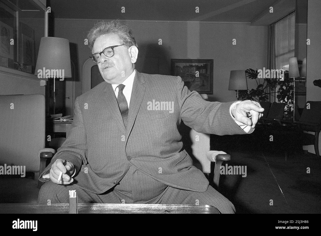 Elias Canetti, 1969#Elias Canetti, 1969 Stock Photo - Alamy