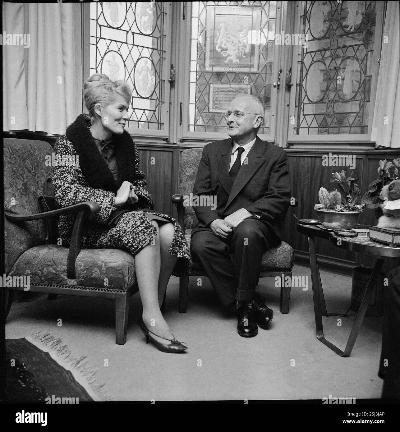 Schauspielerin Corinne Marchand, Stadtpräsident Emil Landolt; 1962# ...