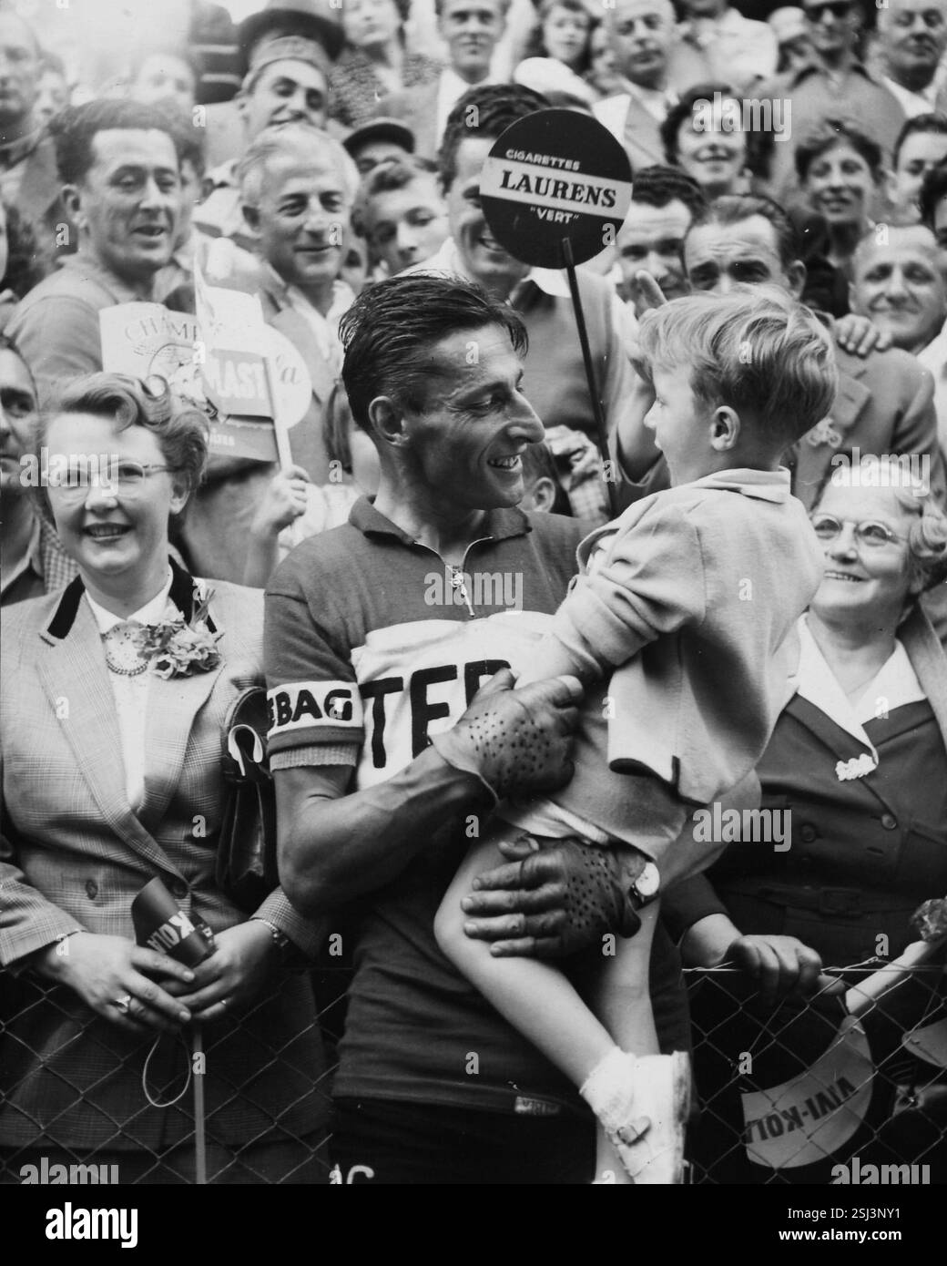 Tour de Suisse 1952: Etappensieger Ferdi Kübler mit Familie#Tour de ...