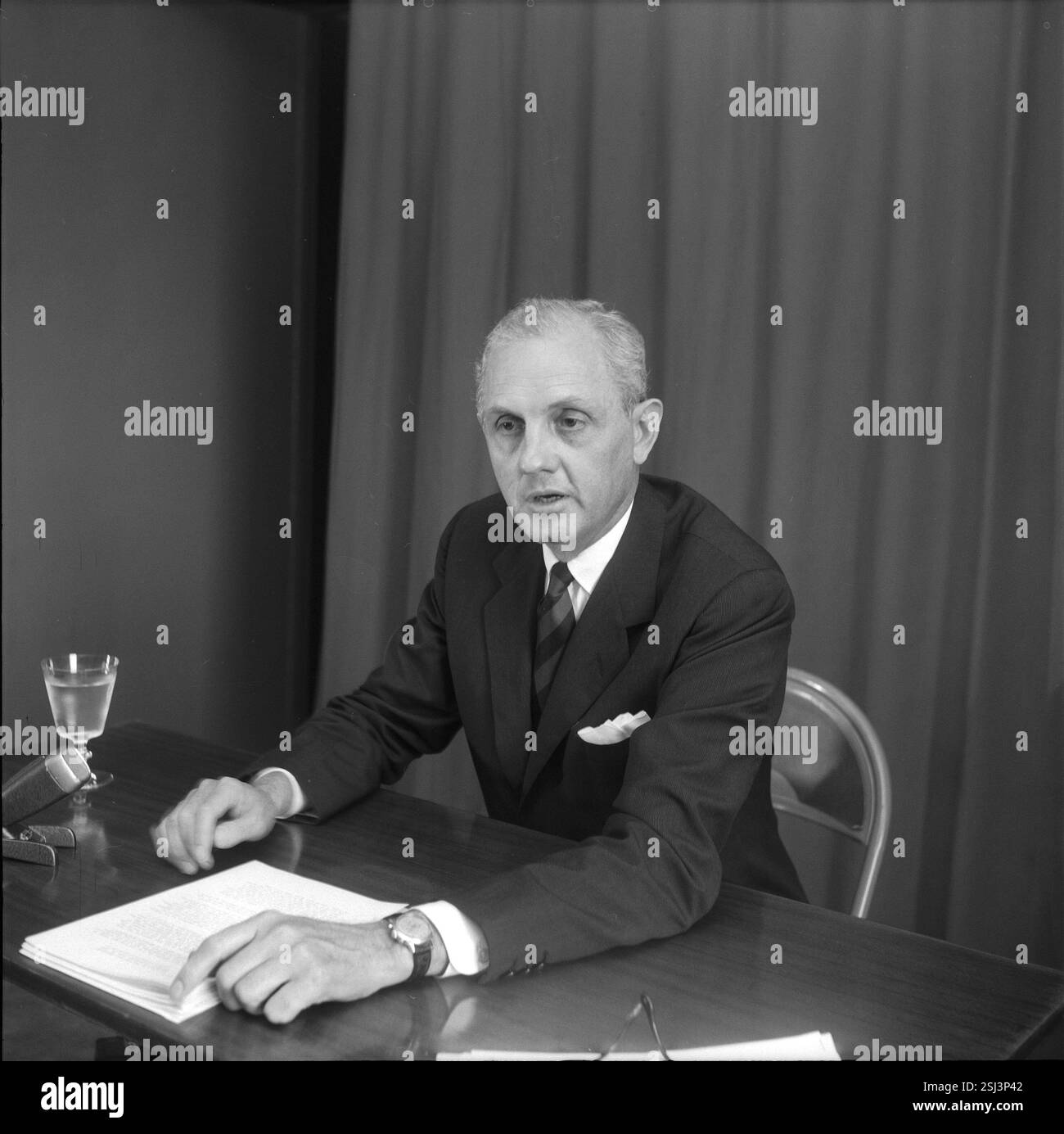 U.S.-Botschafter Robert McKinney, 1961#U.S. ambassador Robert McKinney ...
