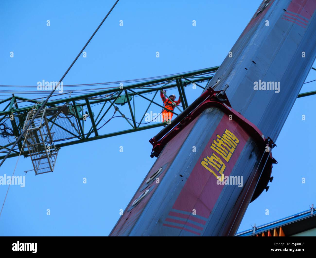 City lifting crane assembling in Broadgate London UK, Crane assembly ...