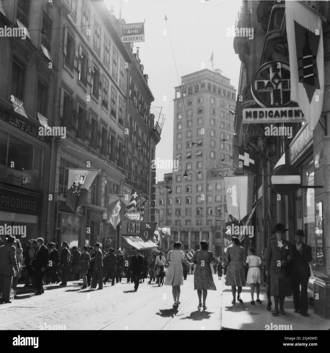 Zweiter world war Black and White Stock Photos & Images - Alamy