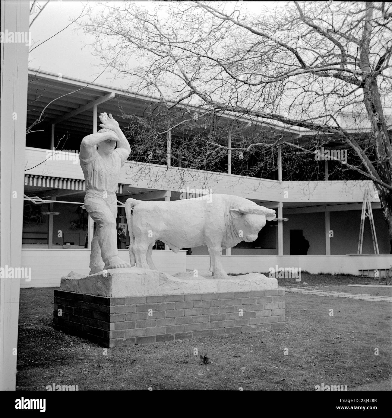 Skulptur von Hans Jakob Meyer an der Landi 1939#Sculpture of Hans Jakob ...
