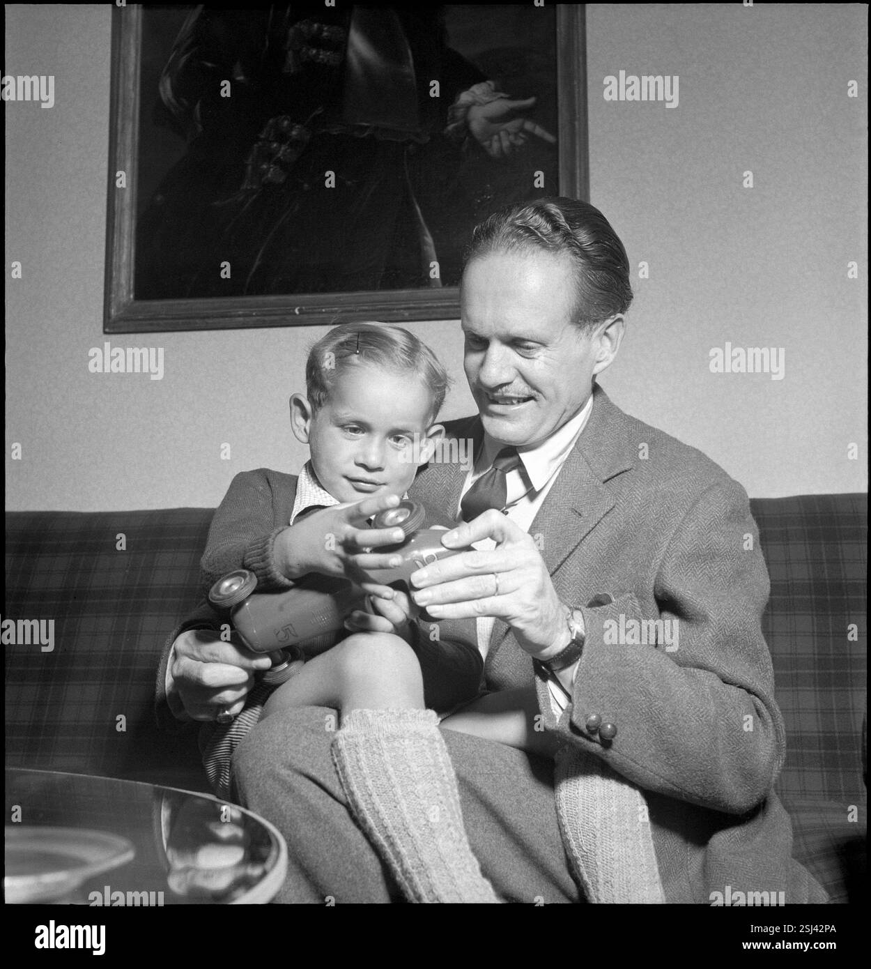 Emmanuel de Graffenried und Sohn Leo, 1950#Emmanuel de Graffenried and ...