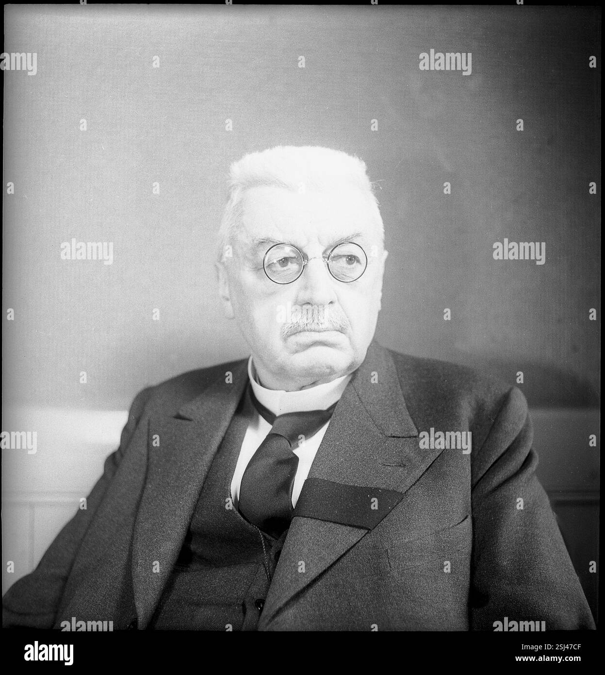 Ex research Black and White Stock Photos & Images - Alamy