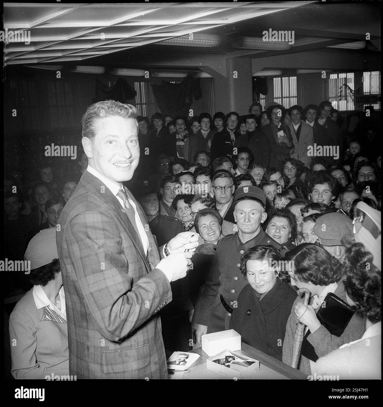 Dieter Borsche, Schauspieler 1955#Dieter Borsche, actor 1955 Stock ...