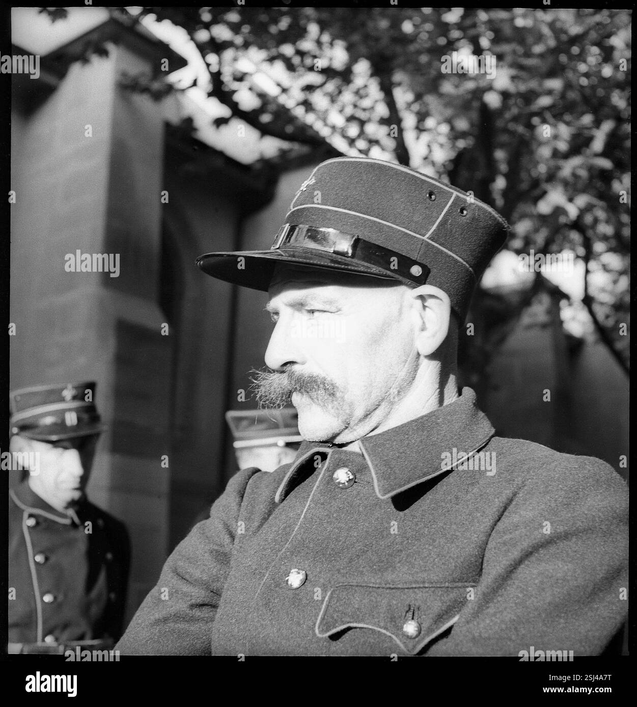 Kriegsfeuerwehr, Feuerwehrmann, 1939#War fire brigade, fireman, 1939 ...