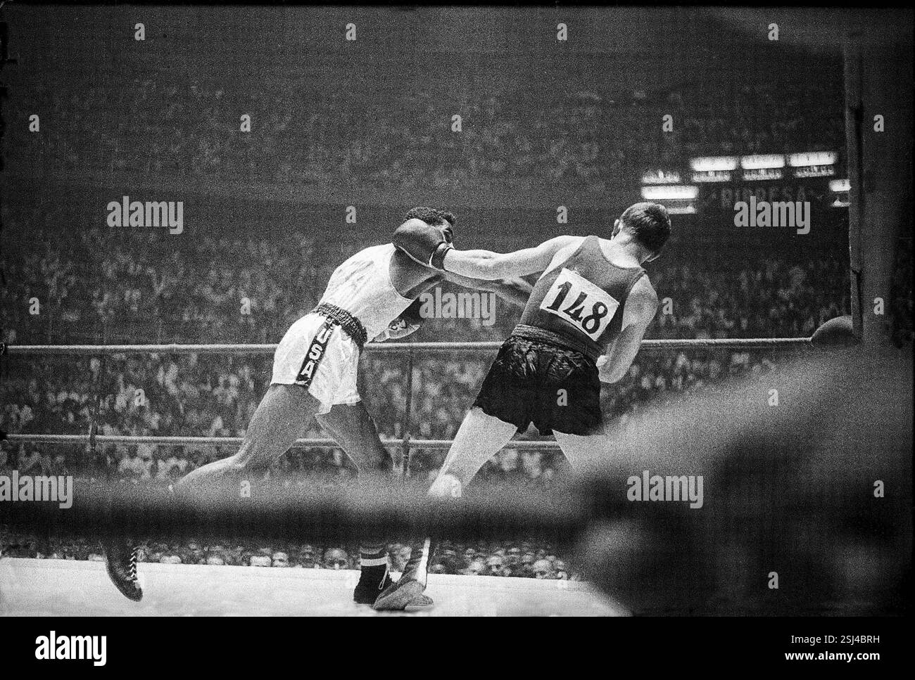 Olympische Spiele Rom 1960: Olympiasieger McClure gegen Carmelo Bossi# ...