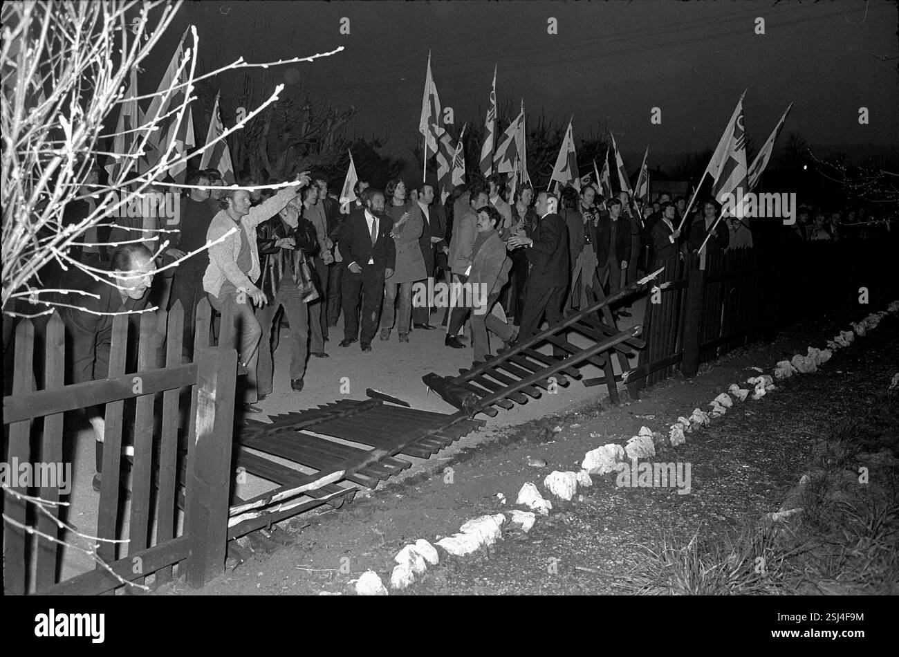 Sachbeschädigung an Béliers-Demonstration in Reconvilier, 1972#Damaged ...