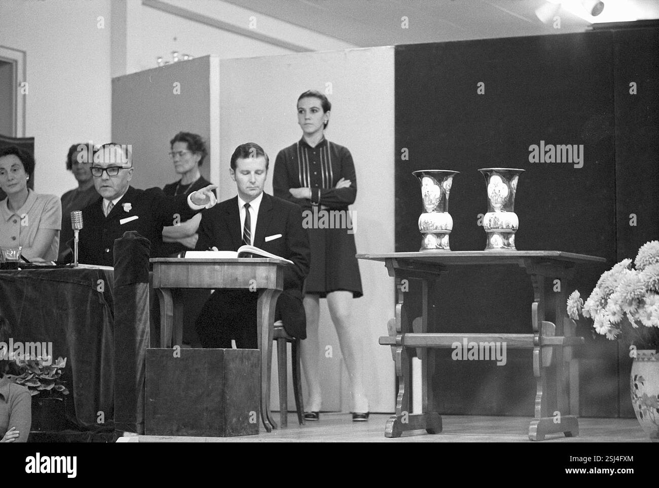 Bern, Galerie Stuker: Auktion Meissen Porzellan; 1969#Berne, Galerie ...