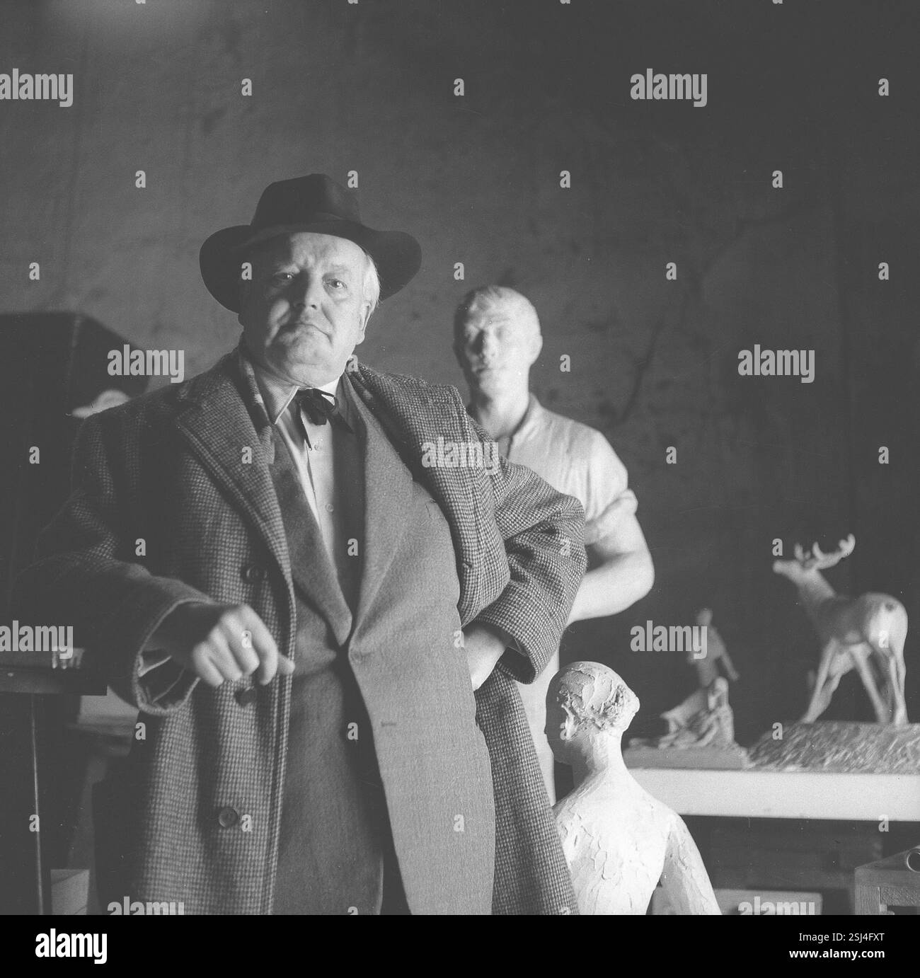 Arnold Huggler in seinem Atelier#Arnold Huggler in his Studio Stock ...