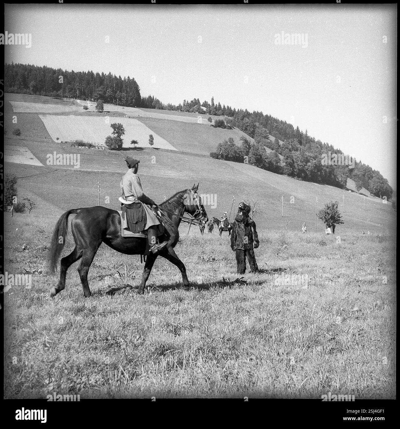 Bärenjagd" in Konolfingen, 1958#"Bear hunting" in Konolfingen, 1958 ...