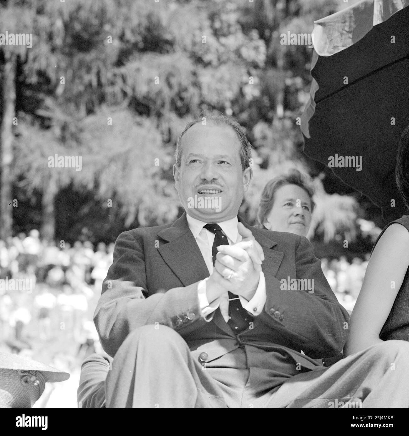 60 geburtstagsfeier Black and White Stock Photos & Images - Alamy