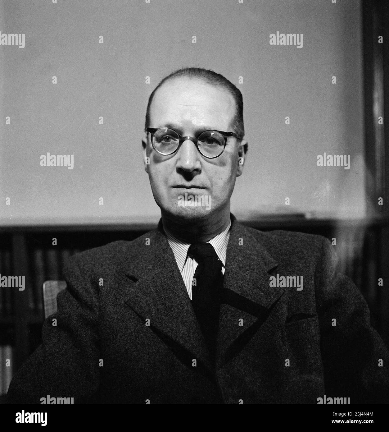Dr. Daniel Secrétan, 1946#Dr. Daniel Secrétan, 1946 Stock Photo - Alamy