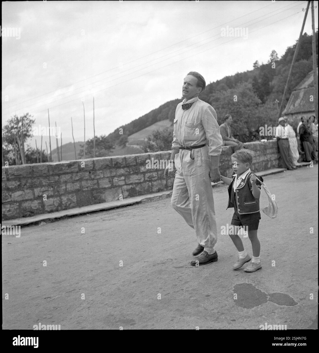 Emmanuel de Graffenried und Sohn Leo, 1950#Emmanuel de Graffenried and ...