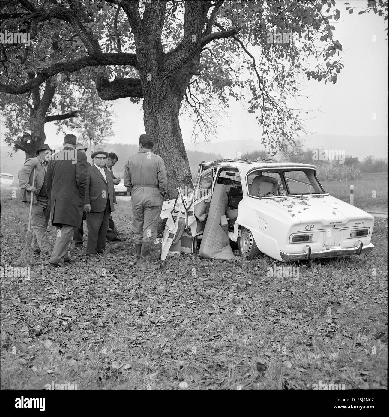 Hugo Koblets tödlicher Unfall 1964: Wrack seines Alfa Romeo#Hugo ...