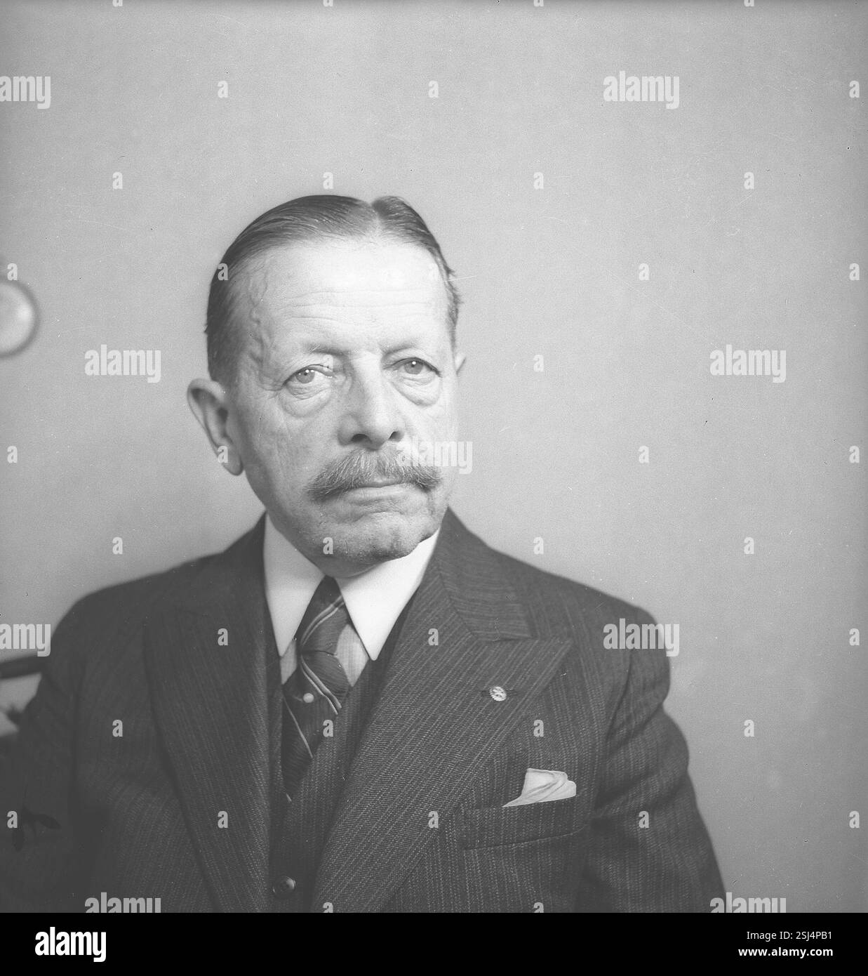 Henri george hi-res stock photography and images - Alamy