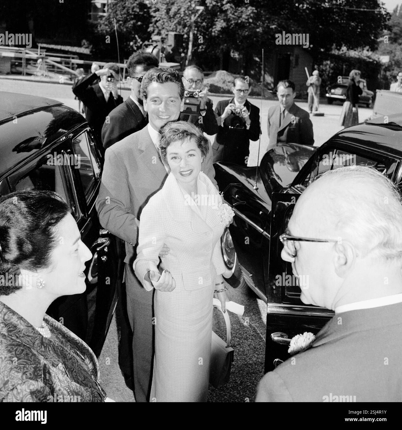 Lilly Palmer und Carlos Thompson heiraten in Küsnacht 1957#Lilly Palmer ...