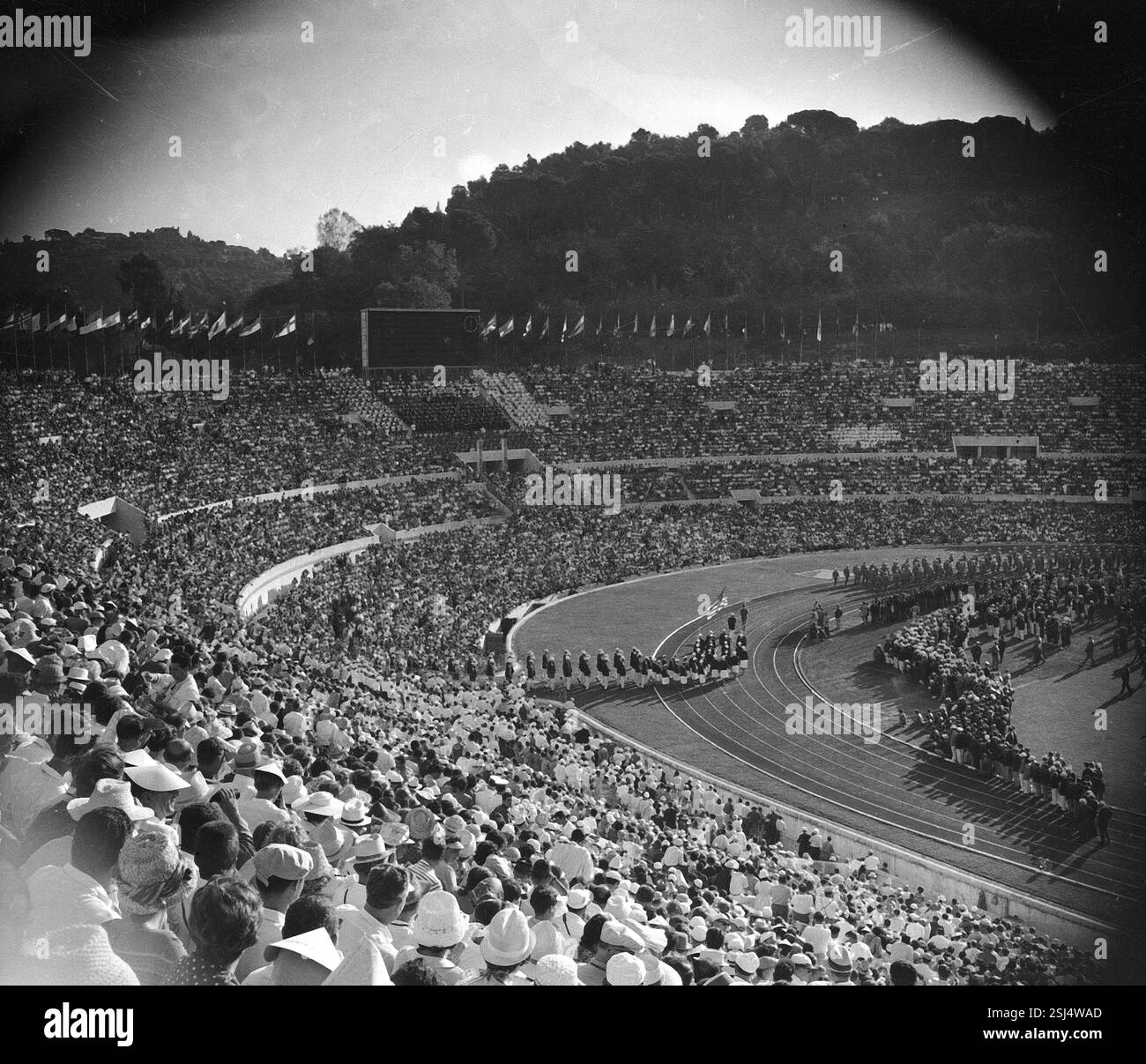 Rom 1960: Eröffnungszeremonie im Olympiastadion#Rome 1960: Opening ...