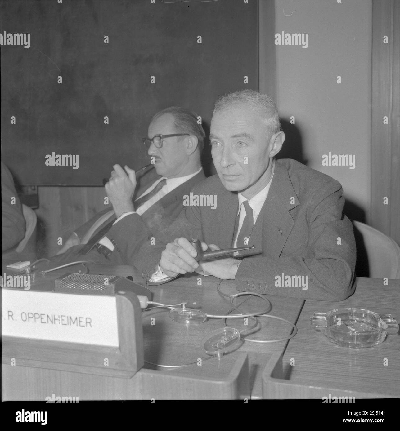 J. Robert Oppenheimer, Atomphysiker (1904 - 1967)#J. Robert Oppenheimer ...