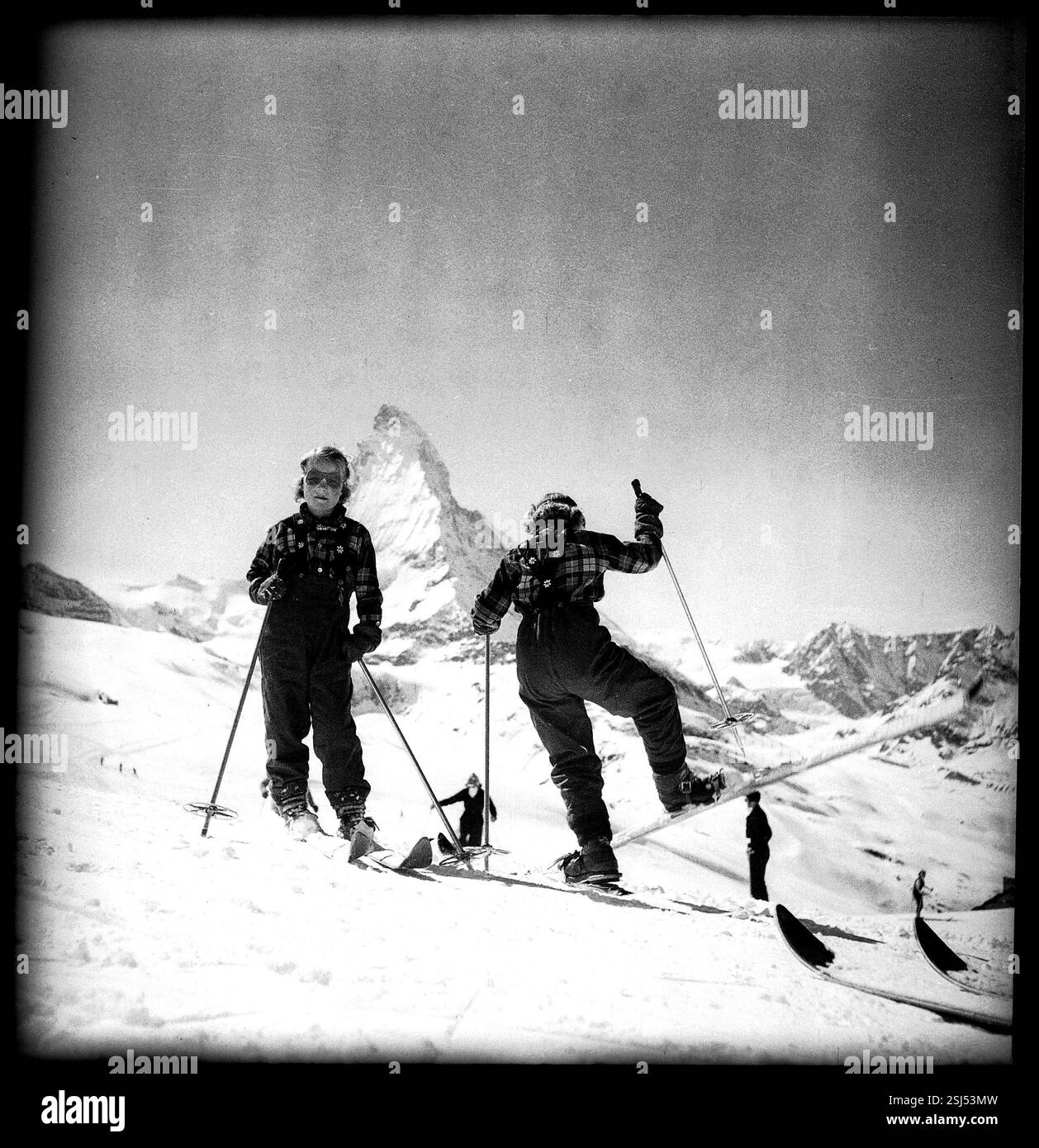 Irene und Beatrix aus Holland beim Skifahren 1947#Irene und Margriet ...