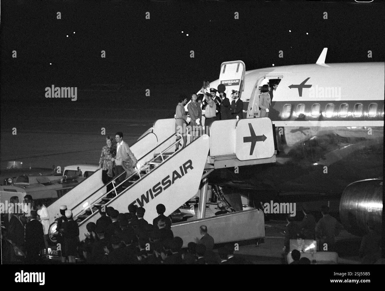 PLO: Flugzeugentführung: Ankunft der Schweizer Geiseln, Flughafen ...