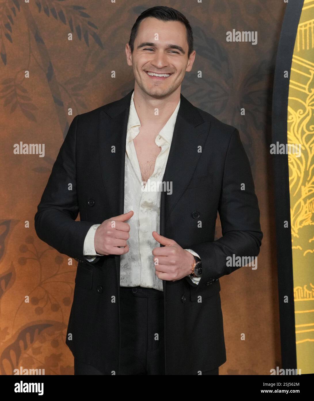 Los Angeles, USA. 10th Feb, 2025. Julian Kostov arrives at the HBO ...