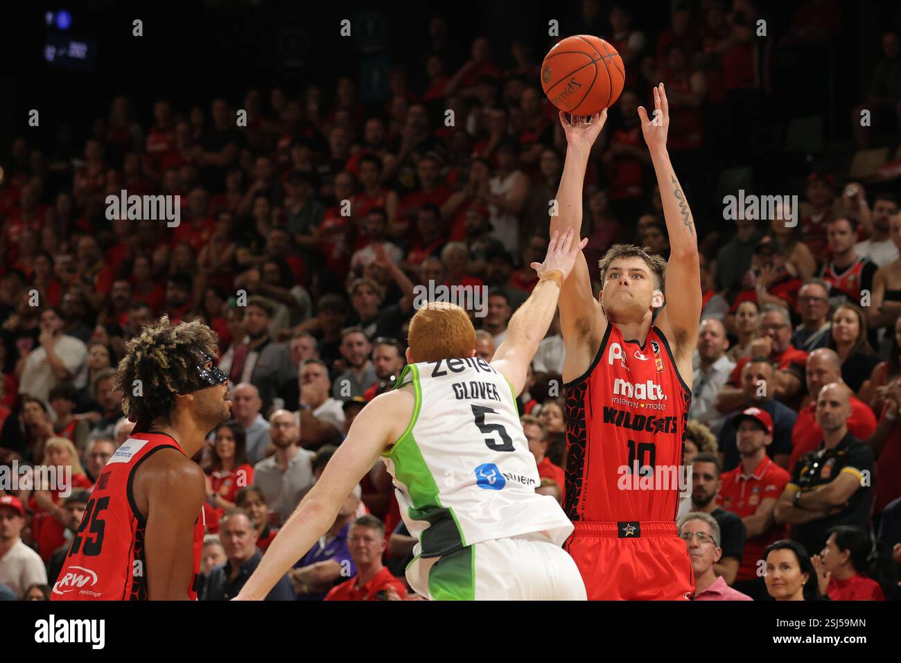 Perth, Australia. 11th Feb, 2025. Ben Henshall of the Wildcats shoots ...