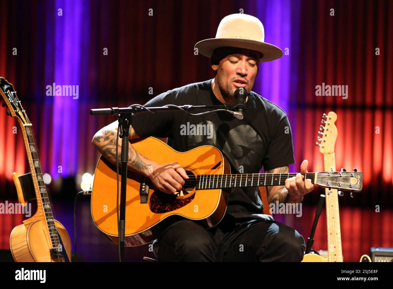 Ben Harper Live in Denmark. Benjamin Chase Harper (born October 28 ...