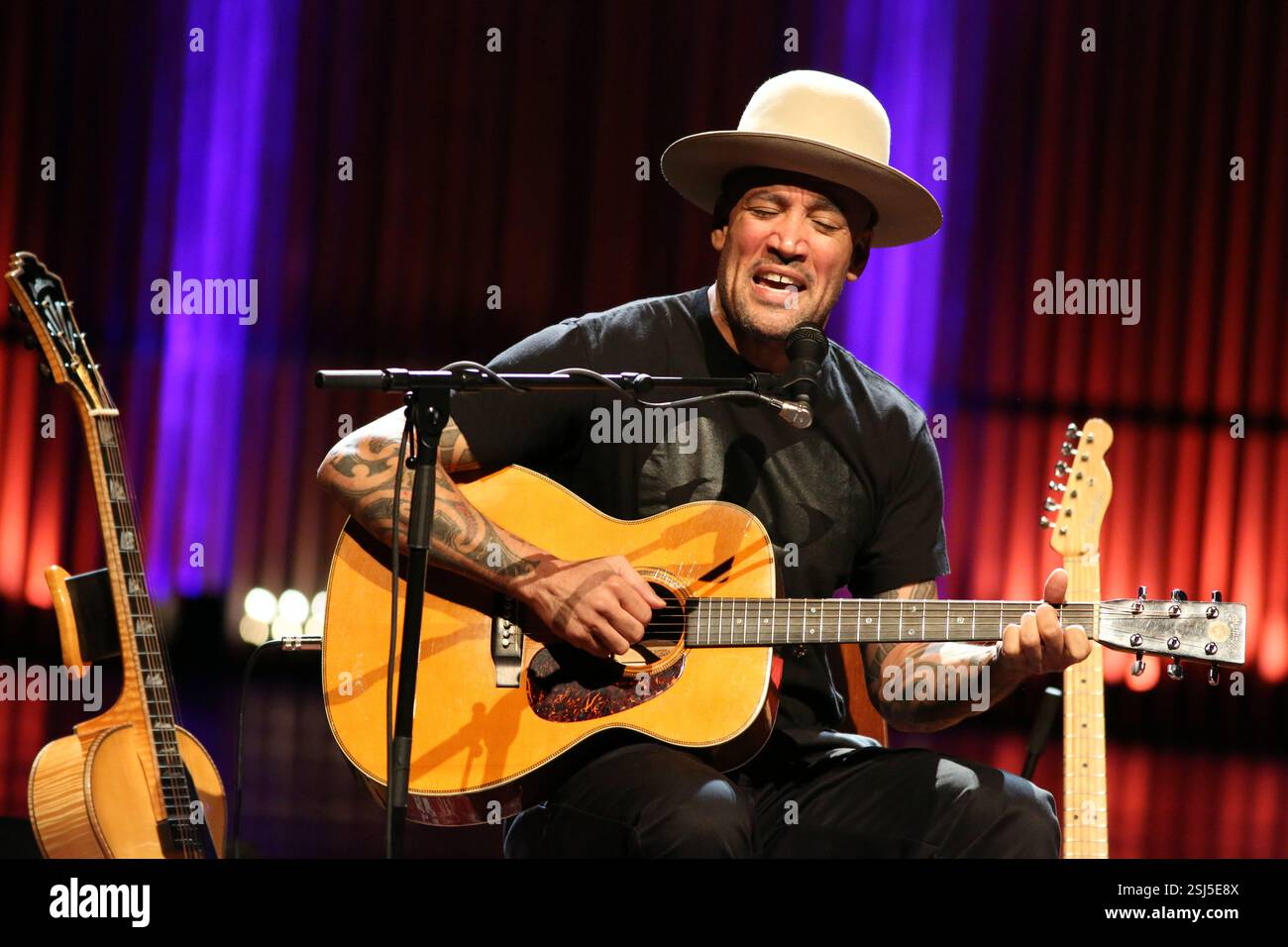 Ben Harper Live in Denmark. Benjamin Chase Harper (born October 28 ...