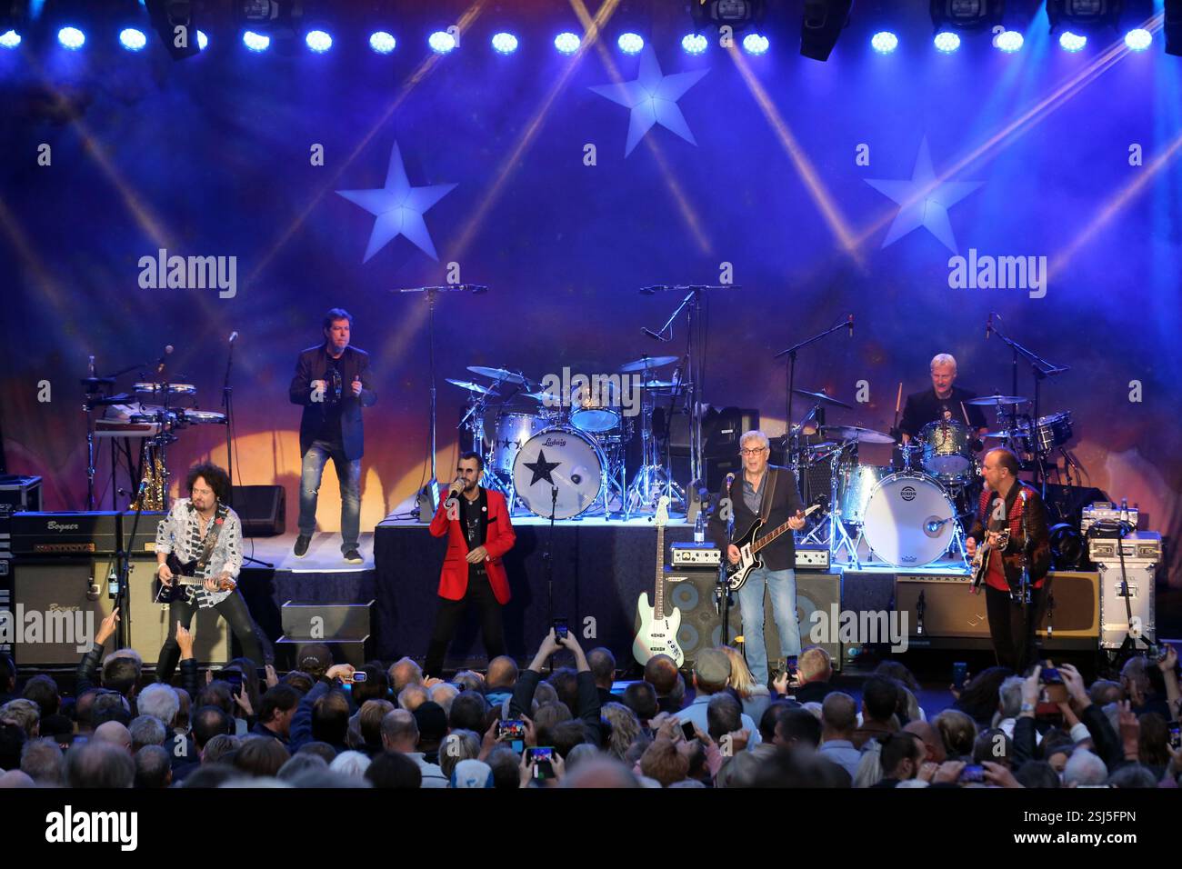 Ringo Starr & His All-Starr Band Live in Copenhagen - Denmark. Ringo ...