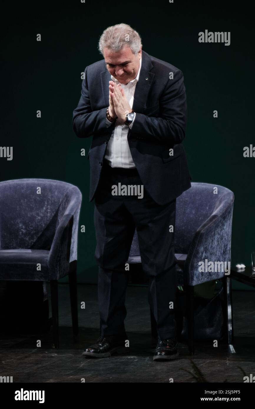 Rome, the outgoing secretary Luigi Sbarra . Rome, the prime minister ...