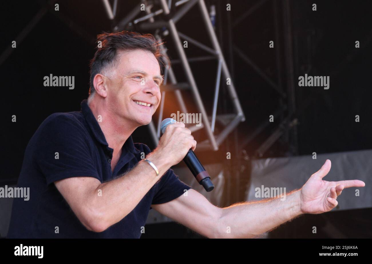 Deacon Blue, The line-up of the band consists of vocalists Ricky Ross ...