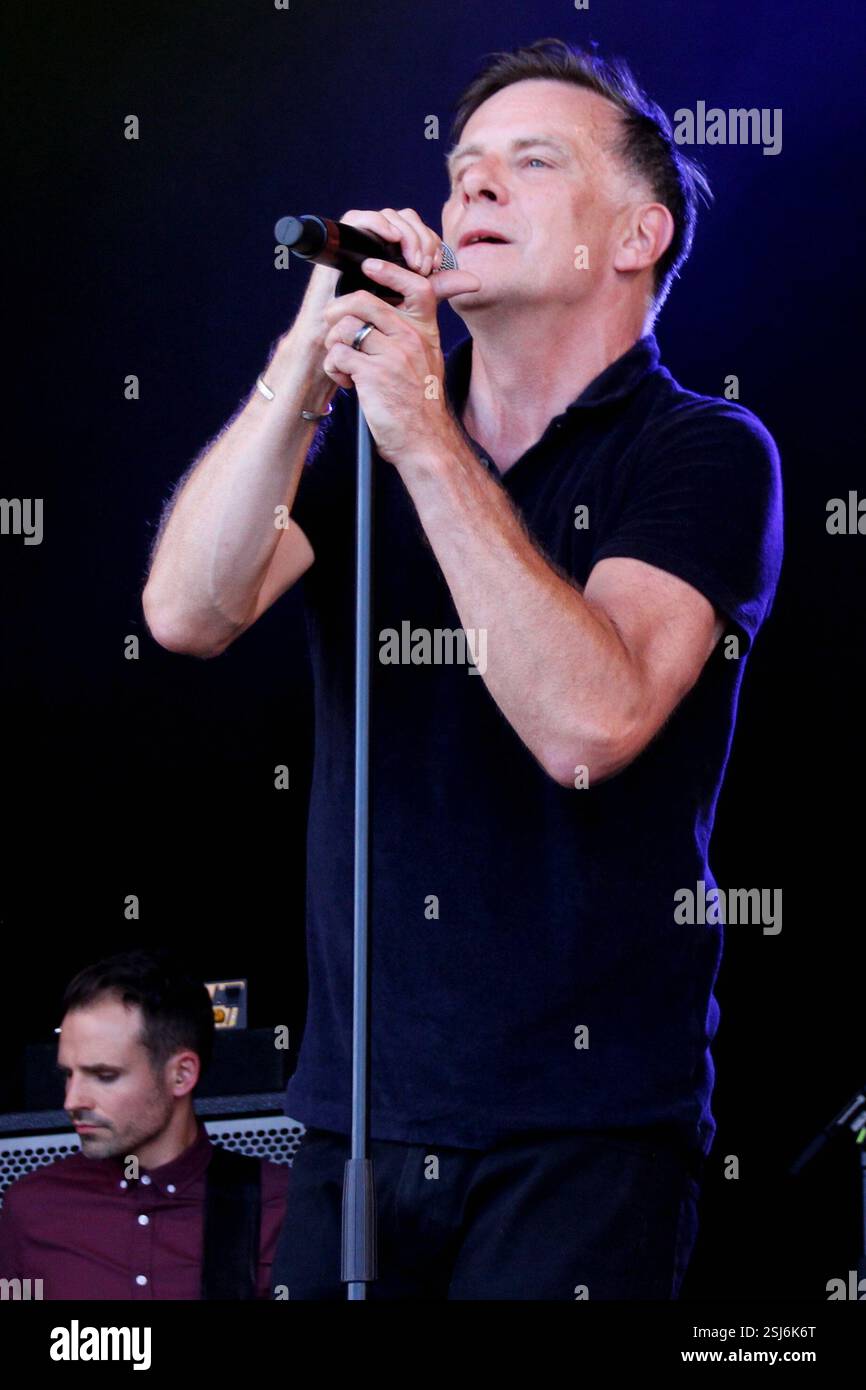 Deacon Blue, The line-up of the band consists of vocalists Ricky Ross ...