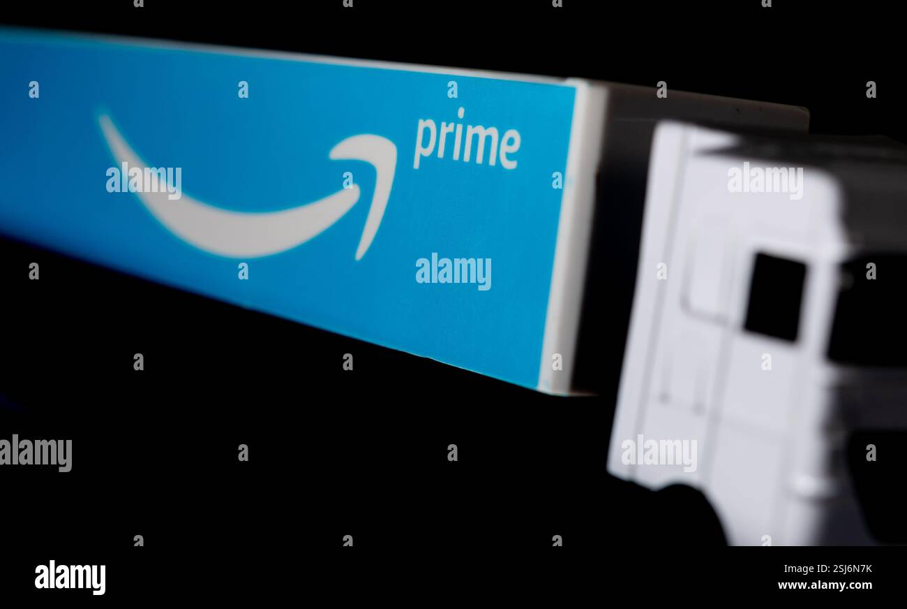 Amazon prime truck lorry e-commerce online retailer vehicle Stock Photo ...