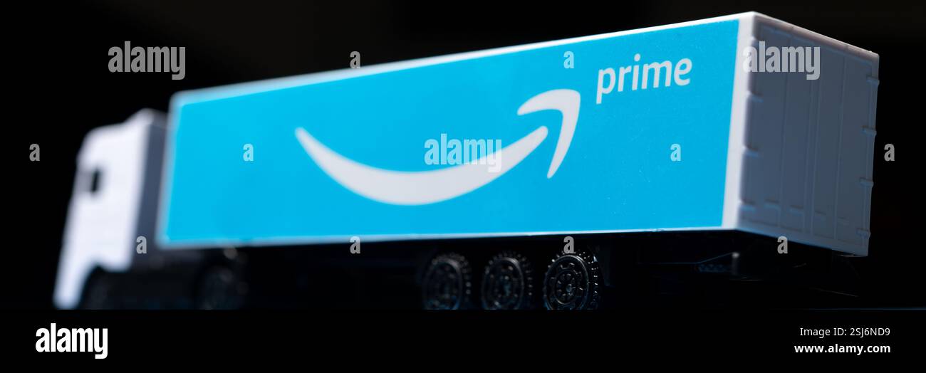 Amazon prime truck lorry e-commerce online retailer vehicle Stock Photo ...