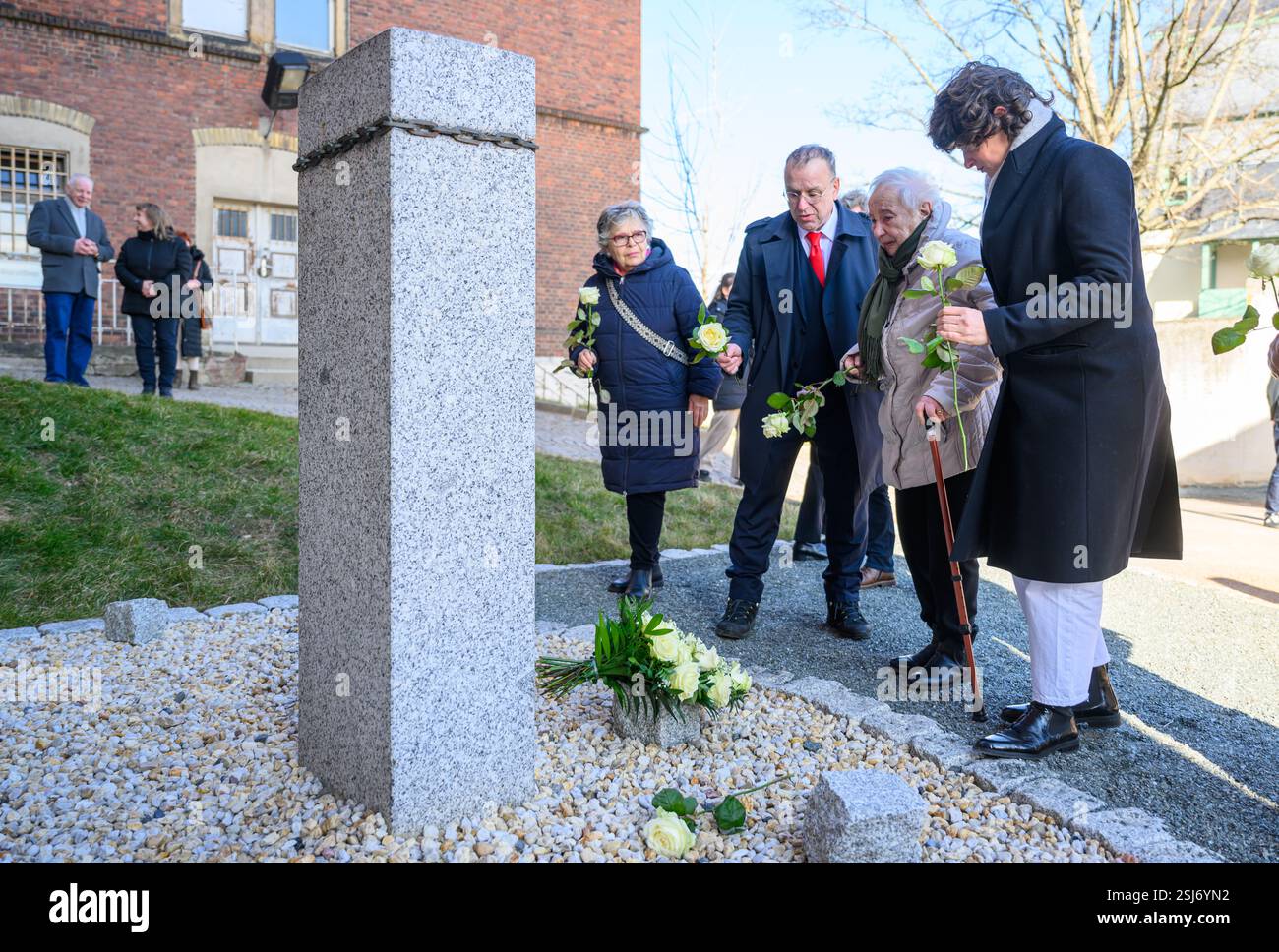 11 February 2025, Saxony, Stollberg: Annemarie Krause (2nd from right ...