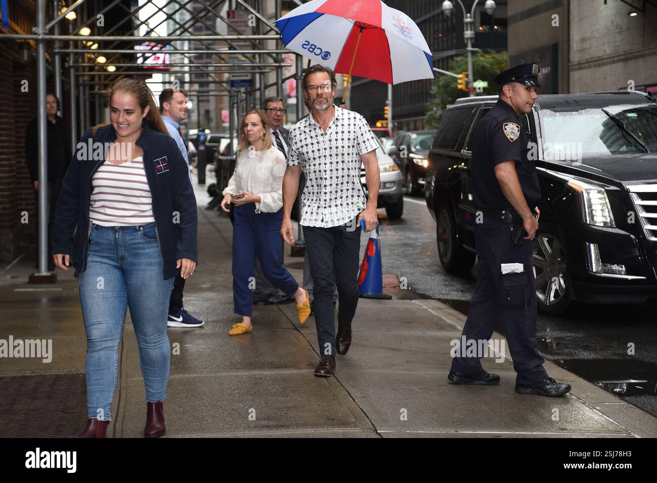 Guy Pearce made an appearance on 'The Late Show with Stephen Colbert ...