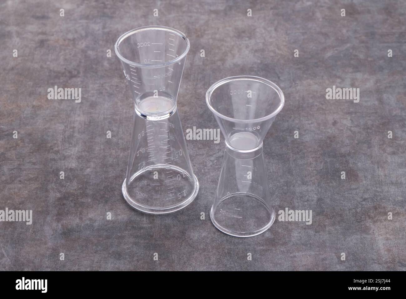 Jigger Measure Acrylic, instrument for measuring cup Stock Photo - Alamy