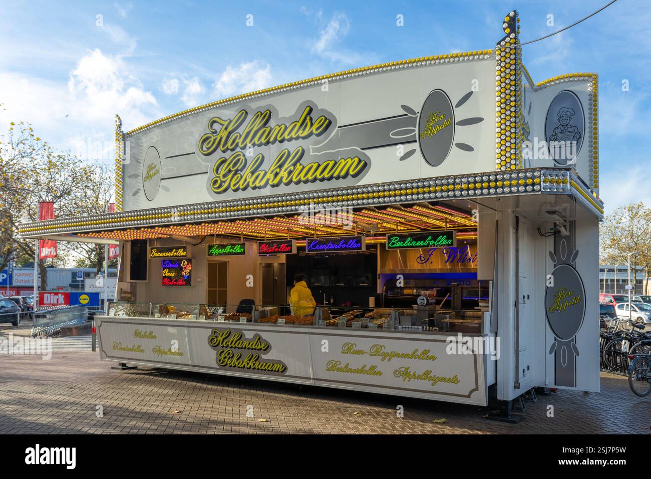 Oliebollenkraam Utrecht, deep fried doughnut balls called oliebollen, a ...