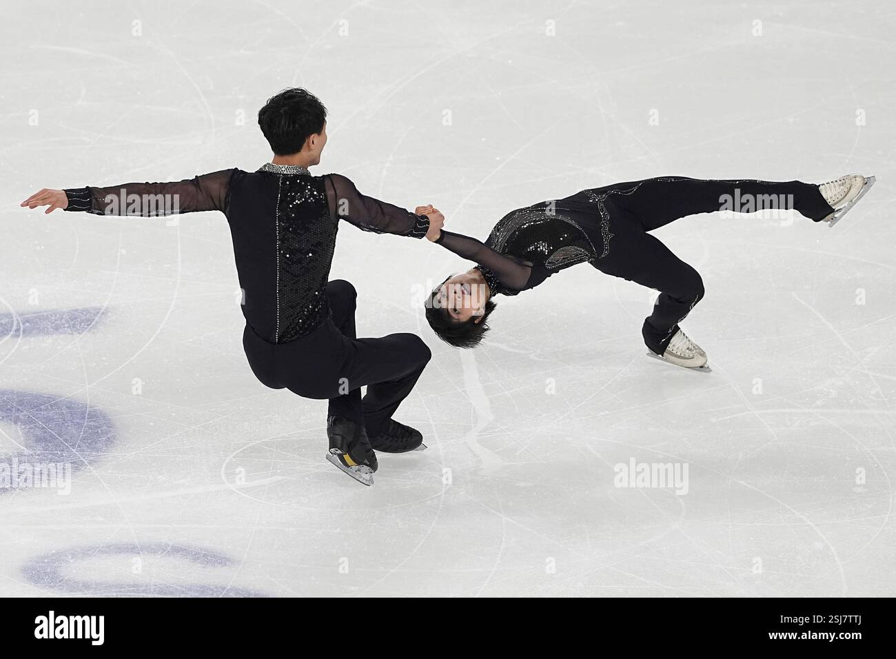 North Korea's Ryom Tae Ok, right, and Han Kum Chol perform during the ...