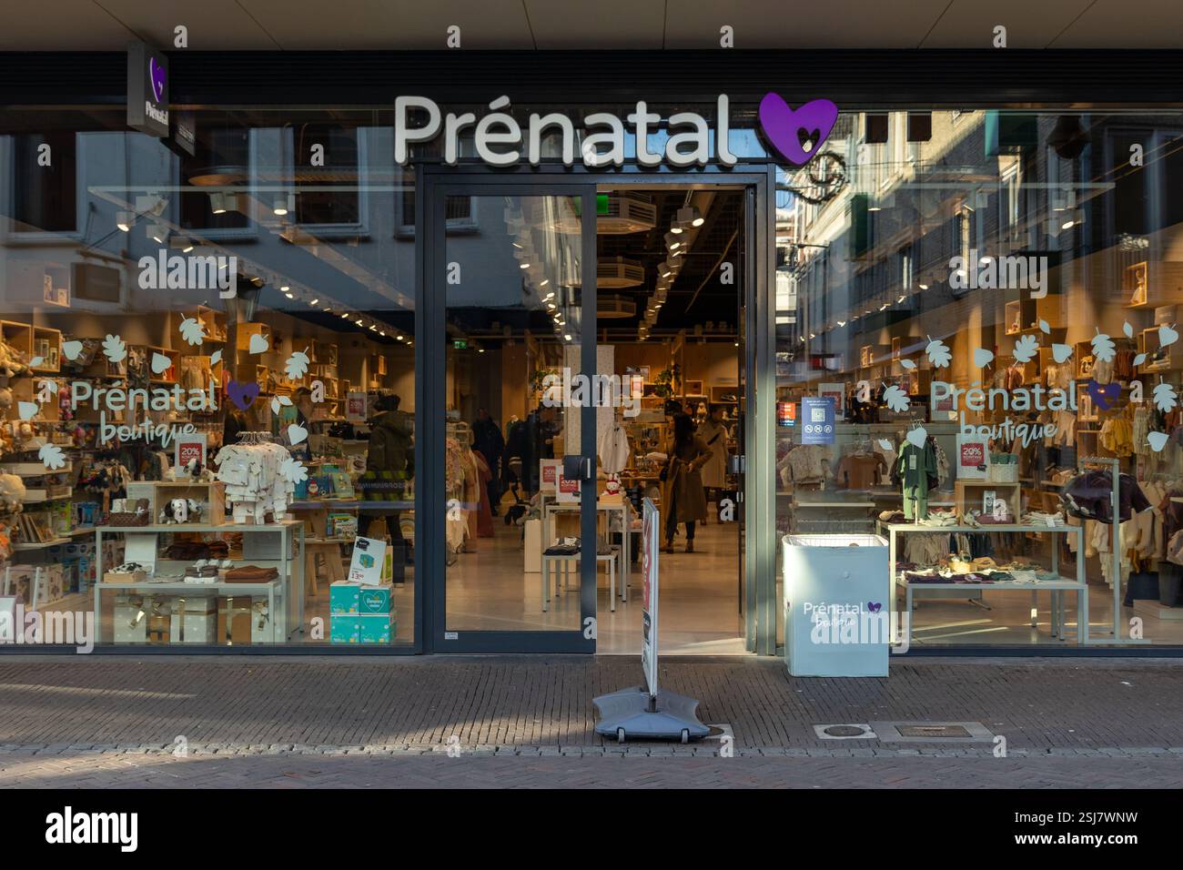 Prenatal store logo hi-res stock photography and images - Alamy